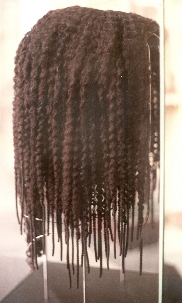 Archaeologies of Hair: The Head and Its Grooming from Ancient to ...