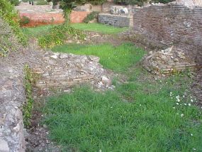 The Fulleries of Ostia: Taking Clothes to the Cleaner in Ancient Rome ...