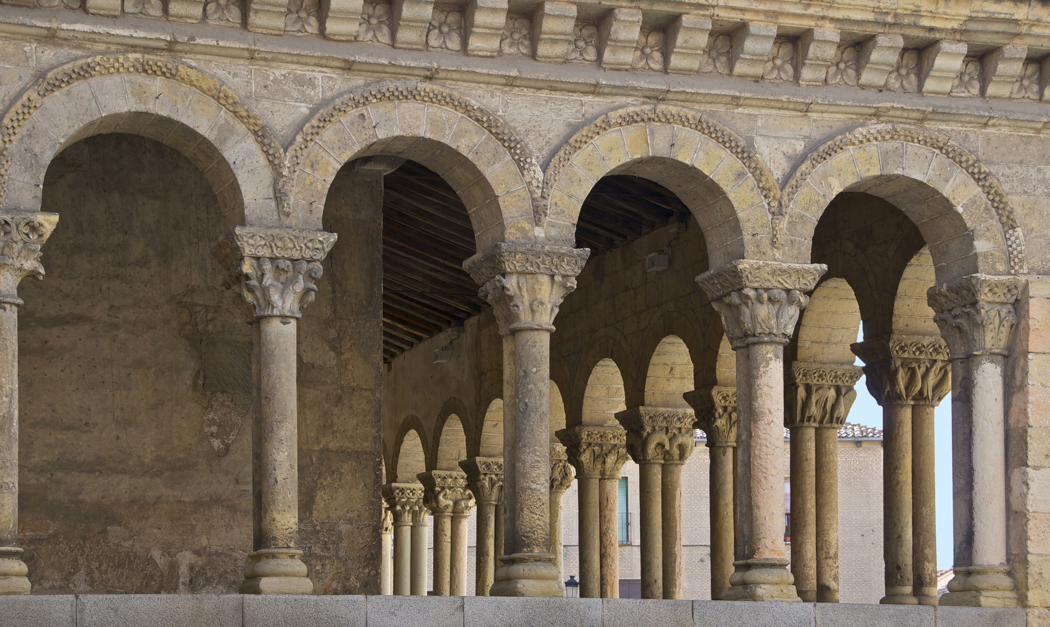 An Introduction To Romanesque Art And Architecture Brewminate A Bold 