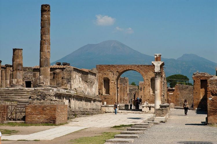 The Ancient City: Designs, Populations, Benefits and Costs