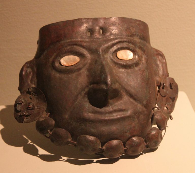 Moche Human Sacrifice: The Role of Funerary and Warrior Sacrifice in ...