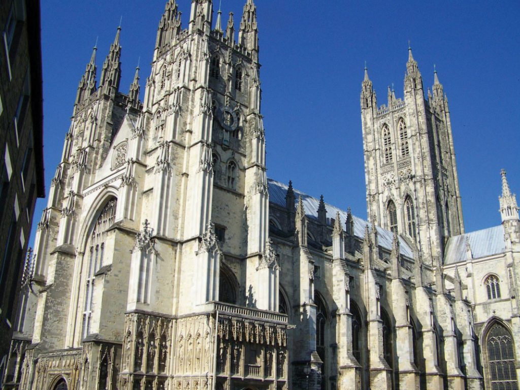 The Medieval World: An Introduction to Middle English Literature ...