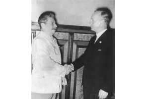 Devil's Bargain: The Molotov–Ribbentrop Pact 80 Years Later Brewminate ...