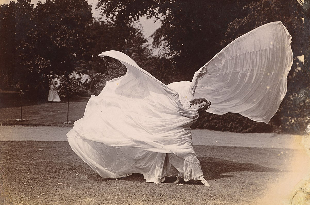 Loie Fuller and the Serpentine Brewminate: A Bold Blend of News and Ideas