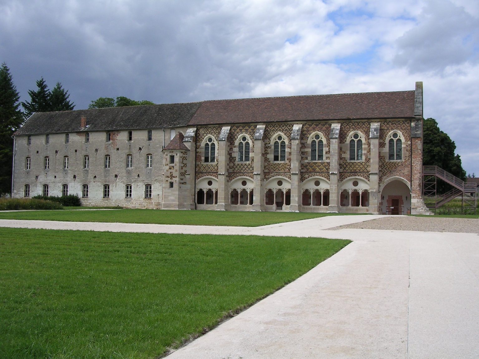 Medieval and Renaissance Libraries of Learning