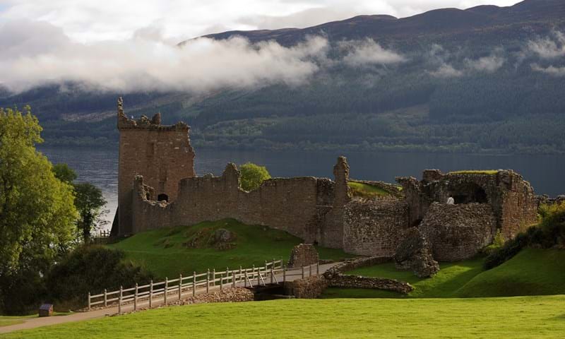 Monsters and Heroes of Medieval Scotland: Urquhart Castle on Loch Ness ...