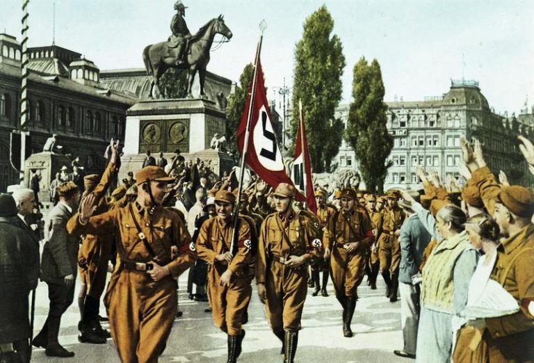 Sturmabteilung: Hitler's Original Paramilitary Wing, the 'Brownshirts'