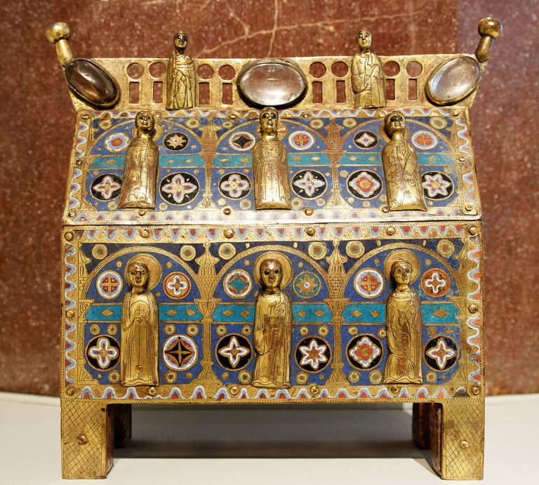 Healing and Veneration: Relics and Reliquaries in Medieval Christianity ...