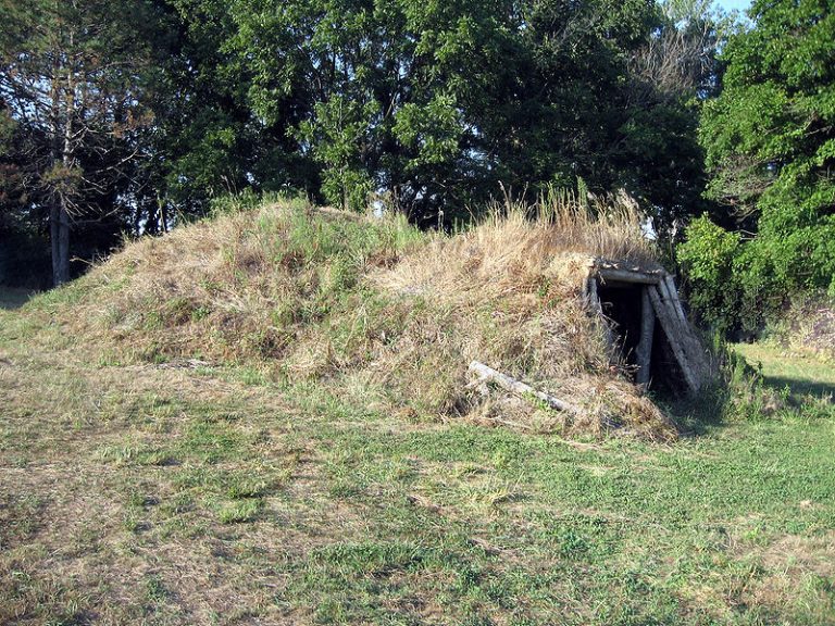 Ancient Native American Tools in Iowa