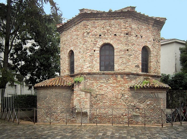 The Death of Arius and Ancient Historiography