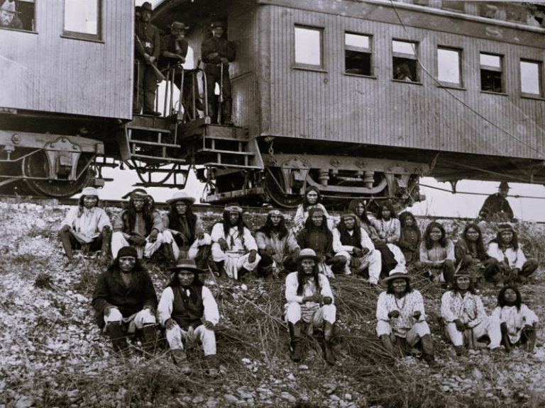 Geronimo: Apache Chief, Fearless Leader in the Late 19th Century ...