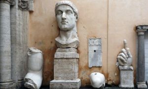 Colossus of Constantine: Portrait Statues Praising Emperors in Ancient Rome