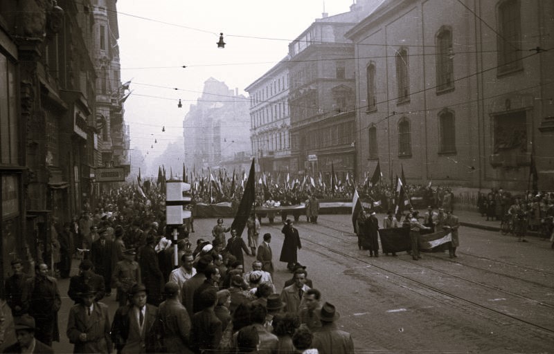 The Rise of Competitive Authoritarianism in the Post-Cold War World