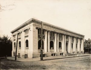 A History of Public Libraries in the United States from the 18th Century
